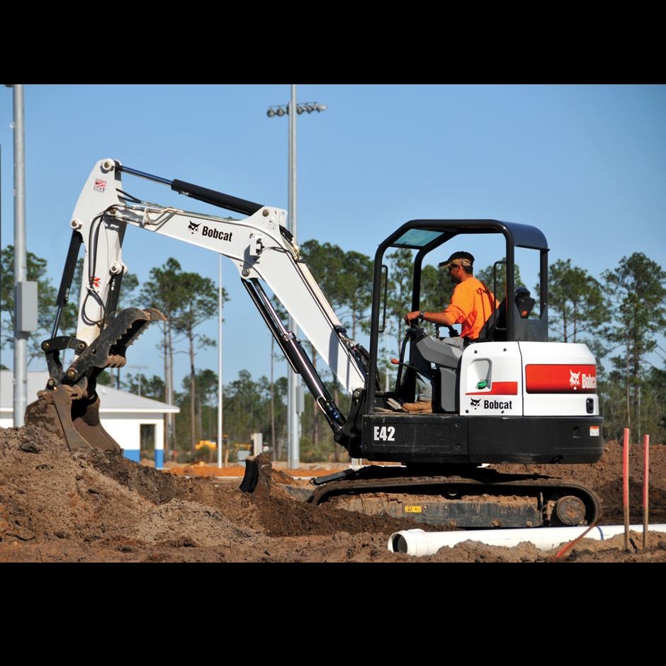 Compact Excavator – BOBCAT E42 T4 – RAM Equipment LTD